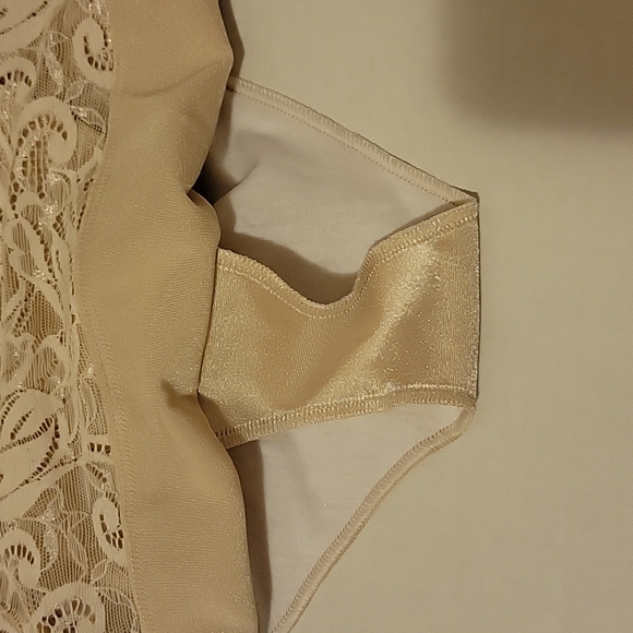 Cabernet | Intimates & Sleepwear | Nwt Cabernet Shapewear With Lace ...